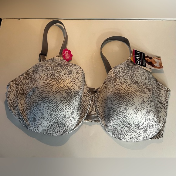 Bali | Intimates & Sleepwear | Nwt Bali Smoothing And Concealing ...